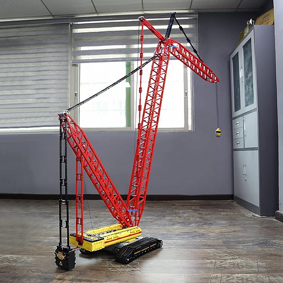 פמילי טוייס | דגם הרכבה MOULD KING 17015 Crawler Crane Liebherr LR13000 ...